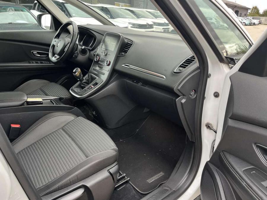 Balts Renault Scenic 2020 Tauragė, ar dzinēja tilpumu 1.75 L un nobraukumu 240 tūkst. km par 6300 €, foto 18 vietnē AUTOMOTO.COM.LV