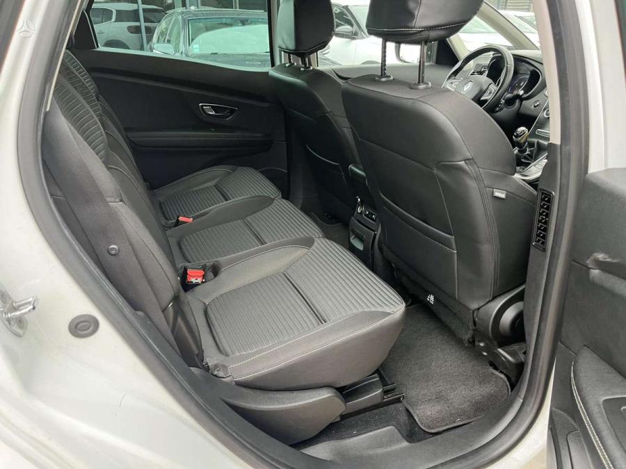 Balts Renault Scenic 2020 Tauragė, ar dzinēja tilpumu 1.75 L un nobraukumu 240 tūkst. km par 6300 €, foto 19 vietnē AUTOMOTO.COM.LV