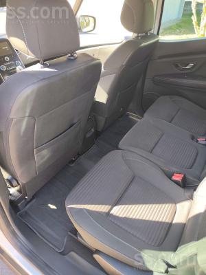 White Renault Scenic 2021 in Daugavpils, with an engine capacity of 1.70 L and mileage of 259 thousand km for 8300 €, photo 3 on AUTOMOTO.COM.LV