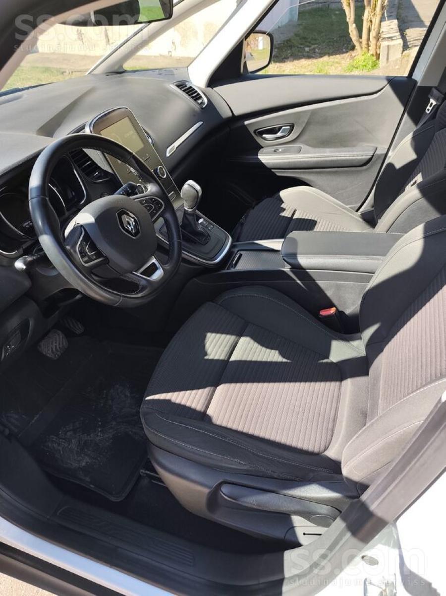 White Renault Scenic 2021 in Daugavpils, with an engine capacity of 1.70 L and mileage of 259 thousand km for 8300 €, photo 4 on AUTOMOTO.COM.LV