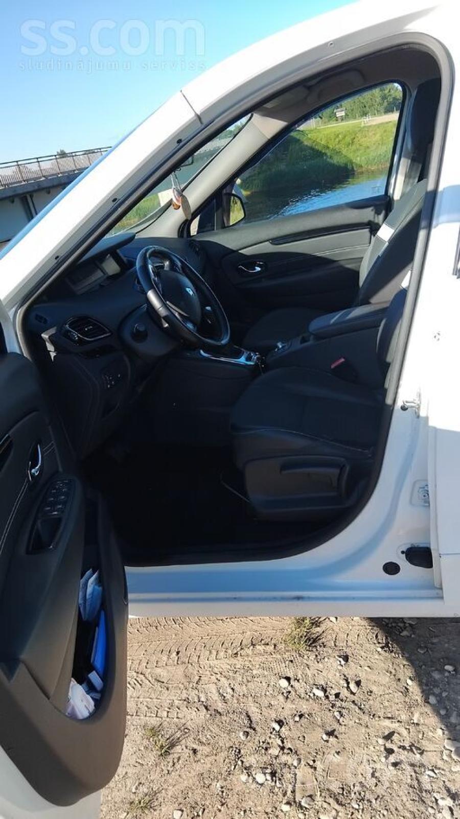White Renault Scenic 2014 in Liepaja, with an engine capacity of 1.50 L and mileage of 258 thousand km for 5600 €, photo 9 on AUTOMOTO.COM.LV