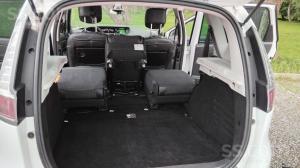 White Renault Scenic 2014 in Liepaja, with an engine capacity of 1.50 L and mileage of 258 thousand km for 5600 €, photo 18 on AUTOMOTO.COM.LV