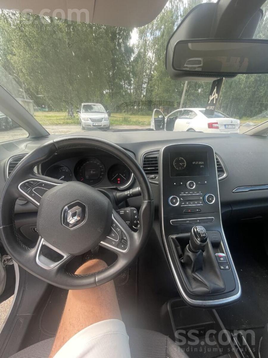 White Renault Scenic 2020 in Riga, with an engine capacity of 1.70 L and mileage of 242 thousand km for 6800 €, photo 3 on AUTOMOTO.COM.LV
