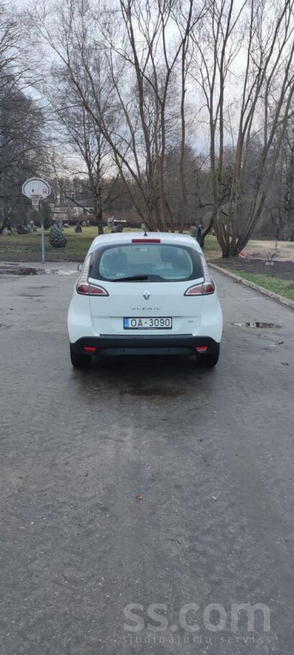 White Renault Scenic 2013 in Riga, with an engine capacity of 1.50 L and mileage of 419 thousand km for 2250 €, photo 2 on AUTOMOTO.COM.LV