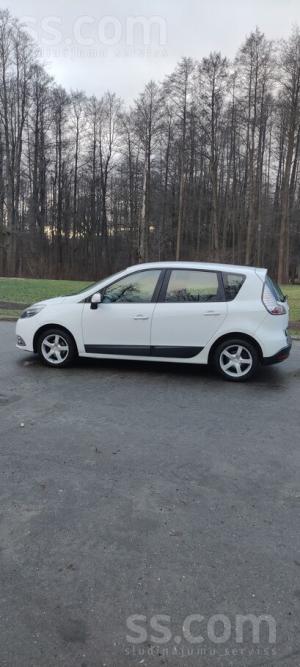 White Renault Scenic 2013 in Riga, with an engine capacity of 1.50 L and mileage of 419 thousand km for 2250 €, photo 4 on AUTOMOTO.COM.LV