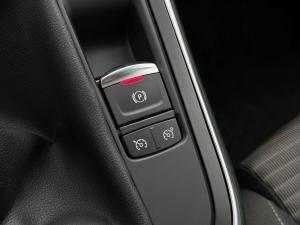 Balts Renault Scenic 2019 Pērnava, ar dzinēja tilpumu 1.30 L un nobraukumu 158 tūkst. km par 10900 €, foto 17 vietnē AUTOMOTO.COM.LV