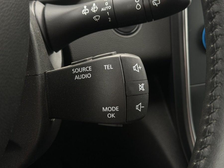 Balts Renault Scenic 2019 Pērnava, ar dzinēja tilpumu 1.30 L un nobraukumu 158 tūkst. km par 10900 €, foto 20 vietnē AUTOMOTO.COM.LV