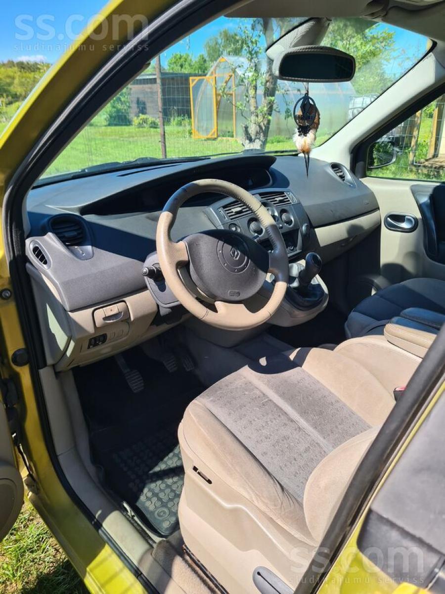 Yellow Renault Scenic 2004 in Dobele, with an engine capacity of 1.60 L and mileage of 0 thousand km for 1000 €, photo 7 on AUTOMOTO.COM.LV