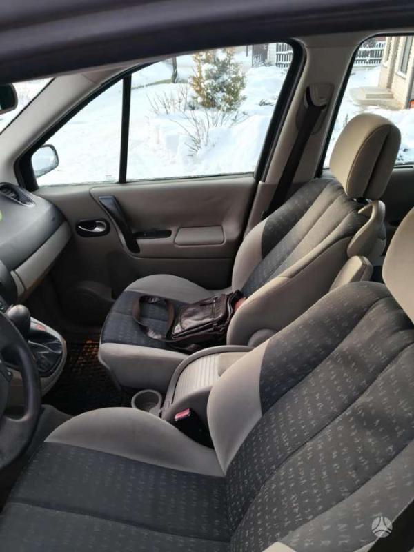 Dzeltens Renault Scenic 2004 Viļņa, ar dzinēja tilpumu 2.00 L un nobraukumu 220 tūkst. km par 955 €, foto 6 vietnē AUTOMOTO.COM.LV