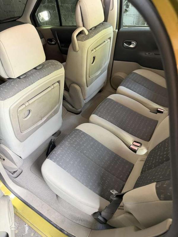 Yellow Renault Scenic 2005 in Kaunas, with an engine capacity of 1.60 L and mileage of 245 thousand km for 549 €, photo 8 on AUTOMOTO.COM.LV