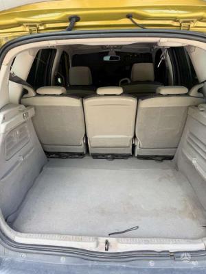 Yellow Renault Scenic 2005 in Kaunas, with an engine capacity of 1.60 L and mileage of 245 thousand km for 549 €, photo 11 on AUTOMOTO.COM.LV