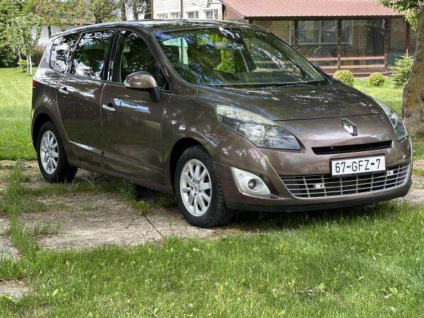 Dzeltens Renault Scenic 2010 Panevēža, ar dzinēja tilpumu 0.00 L un nobraukumu 282 tūkst. km par 1999 €, foto 1 vietnē AUTOMOTO.COM.LV