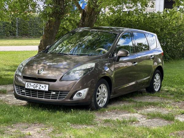Dzeltens Renault Scenic 2010 Panevēža, ar dzinēja tilpumu 0.00 L un nobraukumu 282 tūkst. km par 1999 €, foto 3 vietnē AUTOMOTO.COM.LV