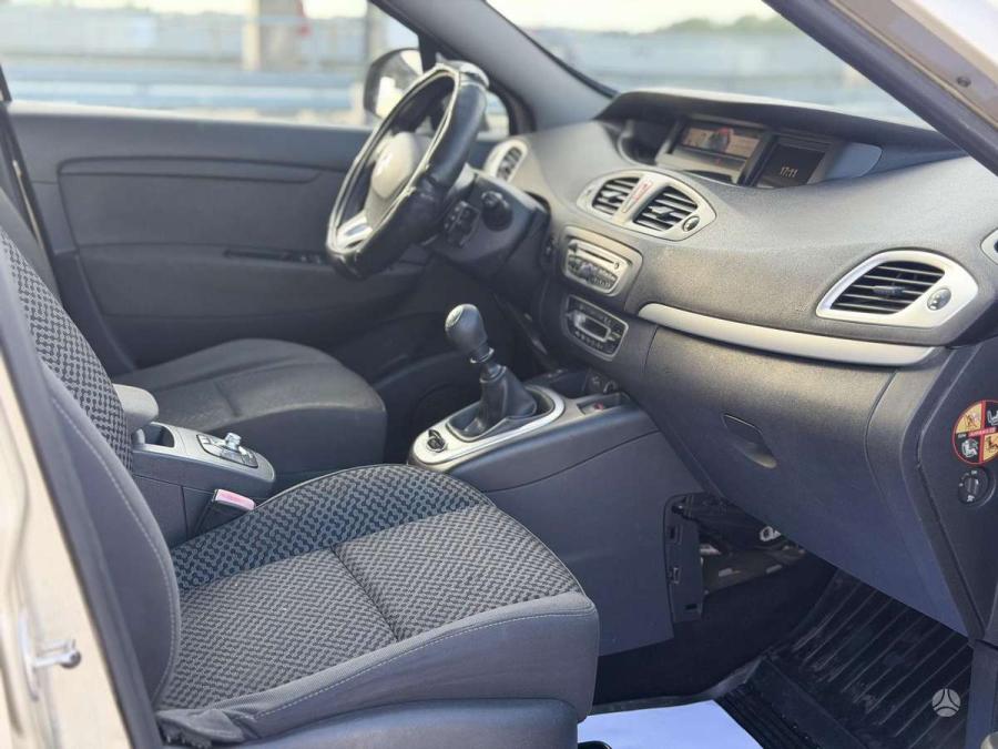 Yellow Renault Scenic 2012 in Vilnius, with an engine capacity of 1.46 L and mileage of 268 thousand km for 2599 €, photo 10 on AUTOMOTO.COM.LV
