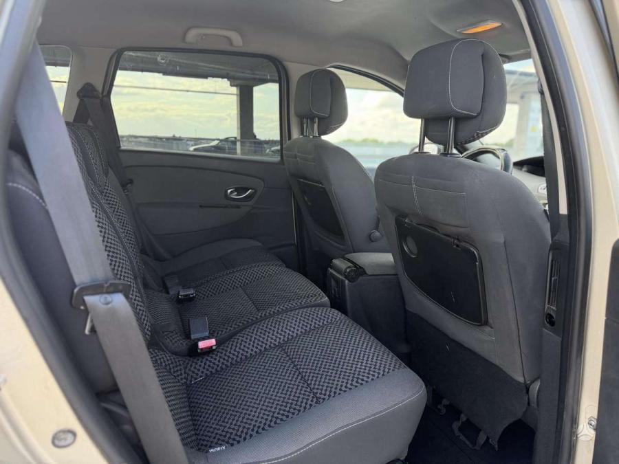 Yellow Renault Scenic 2012 in Vilnius, with an engine capacity of 1.46 L and mileage of 268 thousand km for 2599 €, photo 11 on AUTOMOTO.COM.LV