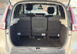 Yellow Renault Scenic 2012 in Vilnius, with an engine capacity of 1.46 L and mileage of 268 thousand km for 2599 €, photo 13 on AUTOMOTO.COM.LV