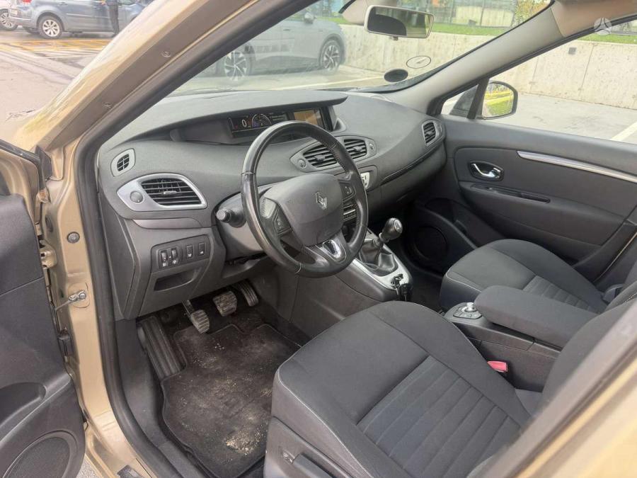 Dzeltens Renault Scenic 2015 Panevēža, ar dzinēja tilpumu 1.46 L un nobraukumu 263 tūkst. km par 4250 €, foto 18 vietnē AUTOMOTO.COM.LV