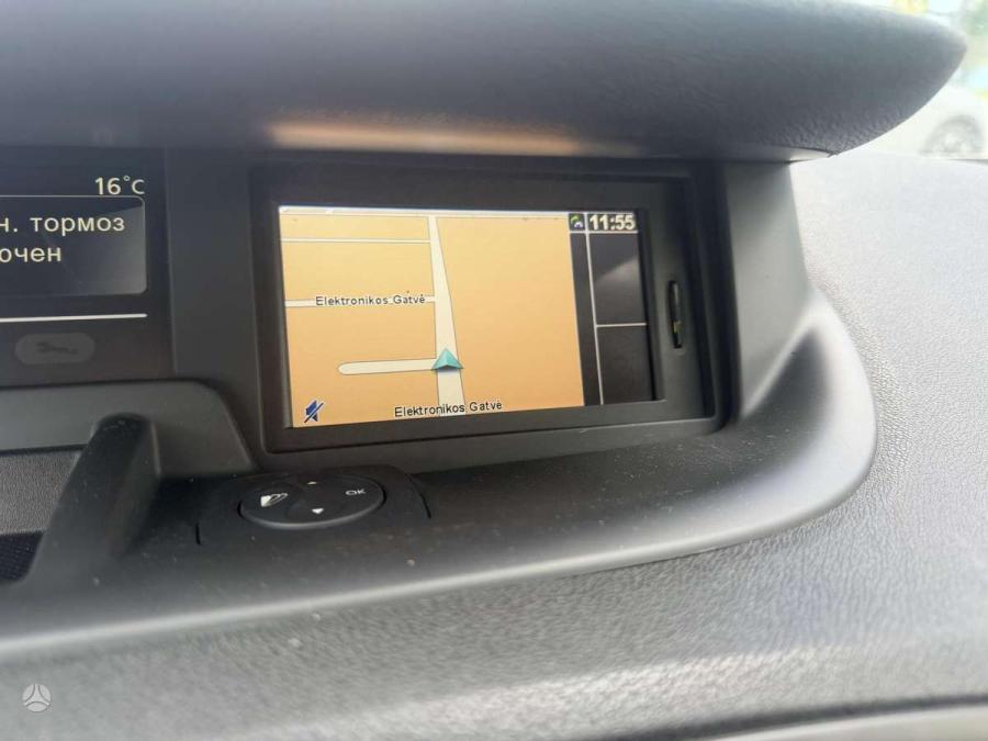 Dzeltens Renault Scenic 2015 Panevēža, ar dzinēja tilpumu 1.46 L un nobraukumu 263 tūkst. km par 4250 €, foto 22 vietnē AUTOMOTO.COM.LV