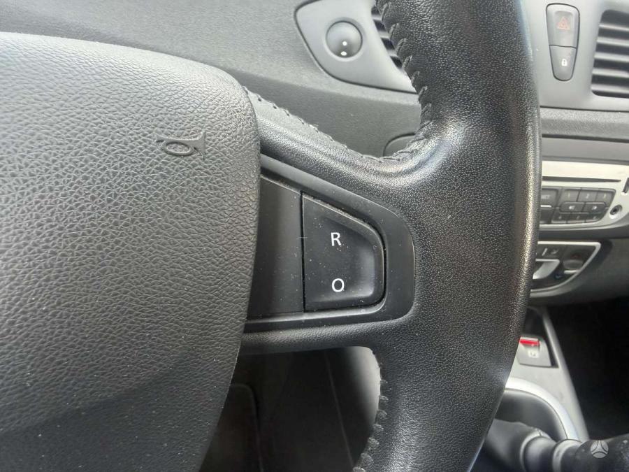 Dzeltens Renault Scenic 2015 Panevēža, ar dzinēja tilpumu 1.46 L un nobraukumu 263 tūkst. km par 4250 €, foto 26 vietnē AUTOMOTO.COM.LV