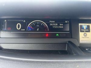 Dzeltens Renault Scenic 2015 Panevēža, ar dzinēja tilpumu 1.46 L un nobraukumu 263 tūkst. km par 4250 €, foto 27 vietnē AUTOMOTO.COM.LV