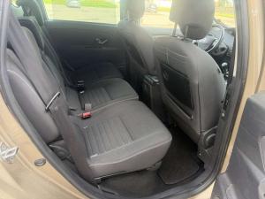 Dzeltens Renault Scenic 2015 Panevēža, ar dzinēja tilpumu 1.46 L un nobraukumu 263 tūkst. km par 4250 €, foto 32 vietnē AUTOMOTO.COM.LV