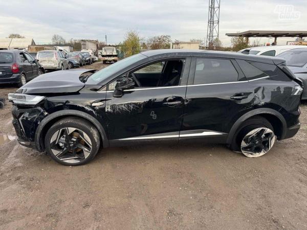 Renault Symbioz 2025 Panevēža, ar dzinēja tilpumu 1.80 L un nobraukumu 4 tūkst. km par 8500 €, foto 3 vietnē AUTOMOTO.COM.LV