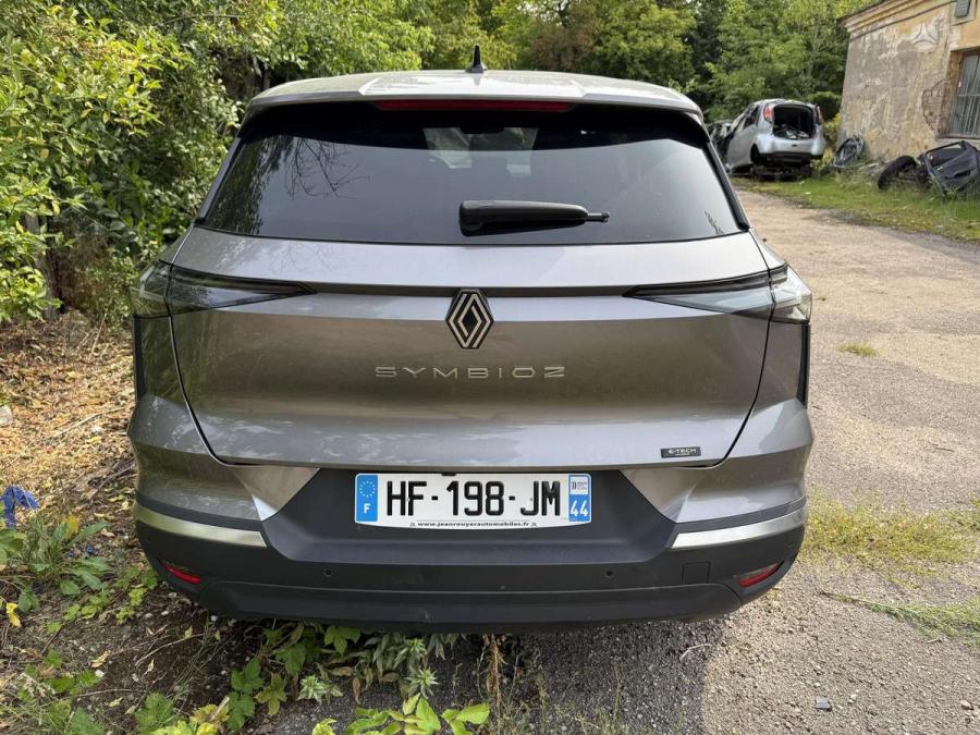 Pelēks Renault Symbioz 2025 Viļņa, ar dzinēja tilpumu 1.79 L un nobraukumu 25 tūkst. km par 11200 €, foto 4 vietnē AUTOMOTO.COM.LV