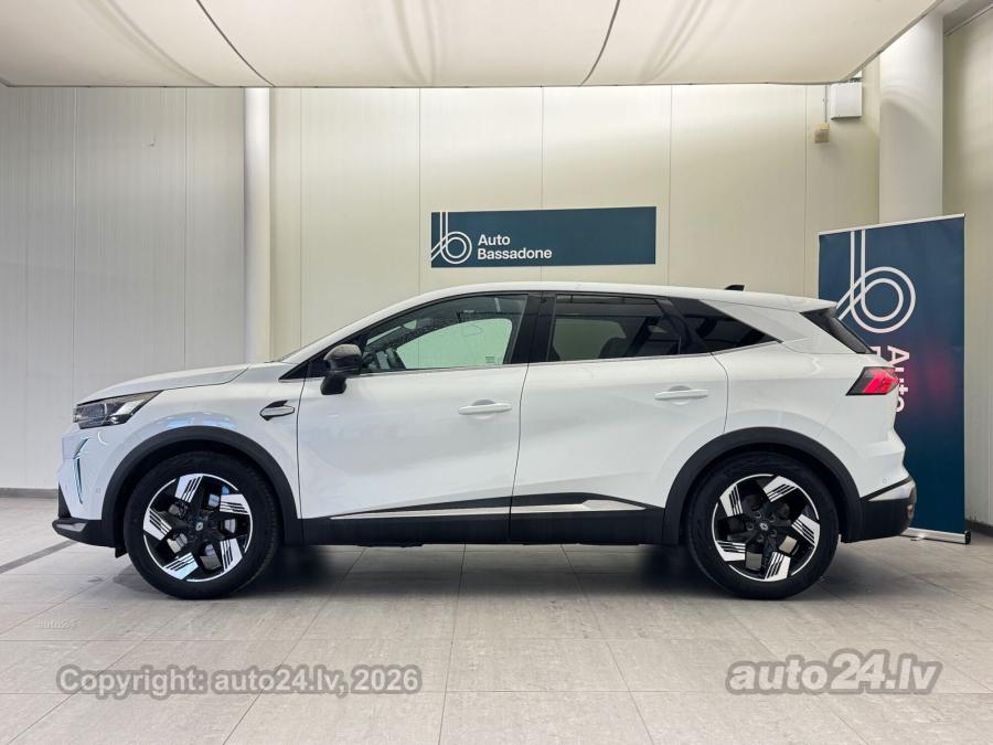 White Renault Symbioz 2025 in Tallinn, with an engine capacity of 1.60 L and mileage of 22 thousand km for 24900 €, photo 4 on AUTOMOTO.COM.LV