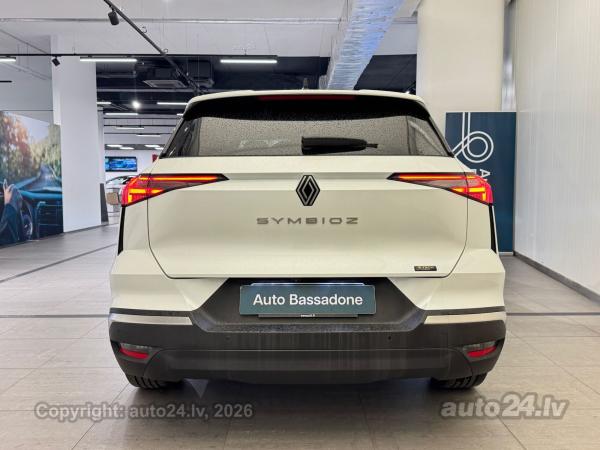 White Renault Symbioz 2025 in Tallinn, with an engine capacity of 1.60 L and mileage of 22 thousand km for 24900 €, photo 6 on AUTOMOTO.COM.LV