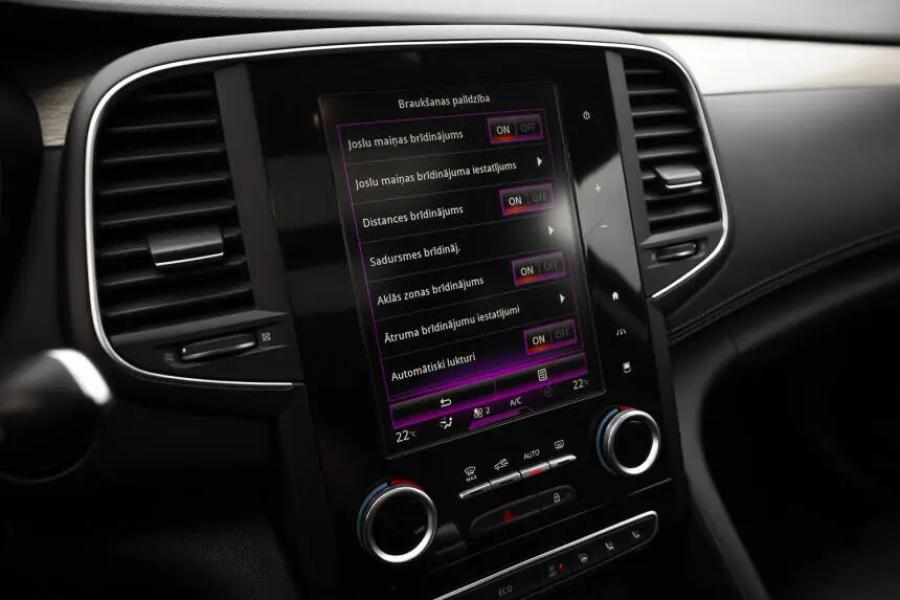 Black Renault Talisman 2016 in Jelgava, with an engine capacity of 1.60 L and mileage of 170 thousand km for 13950 €, photo 17 on AUTOMOTO.COM.LV