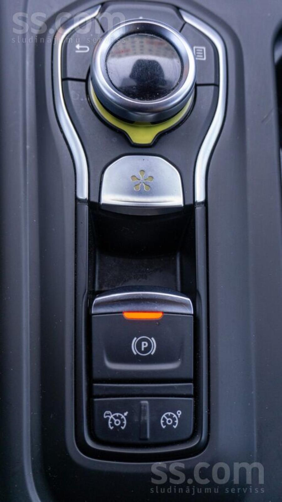 Black Renault Talisman 2016 in Riga, with an engine capacity of 1.60 L and mileage of 263 thousand km for 9290 €, photo 15 on AUTOMOTO.COM.LV