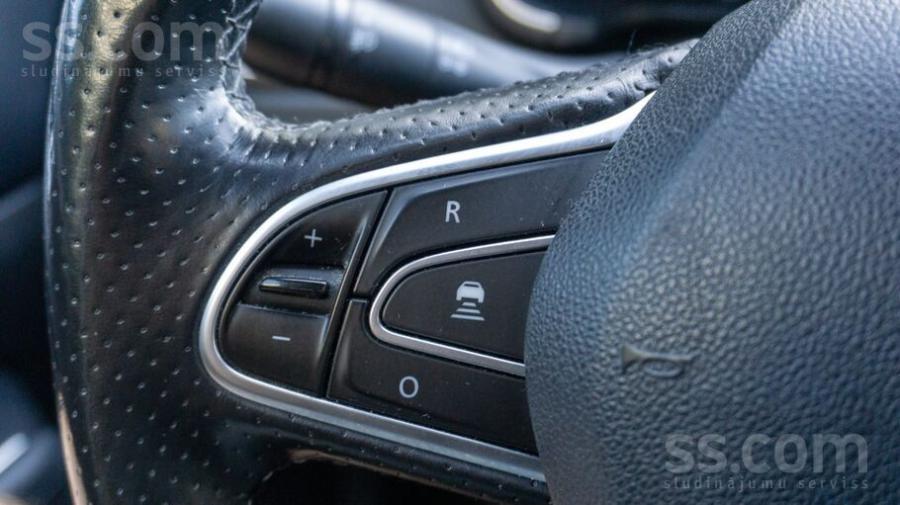 Black Renault Talisman 2016 in Riga, with an engine capacity of 1.60 L and mileage of 263 thousand km for 9290 €, photo 22 on AUTOMOTO.COM.LV