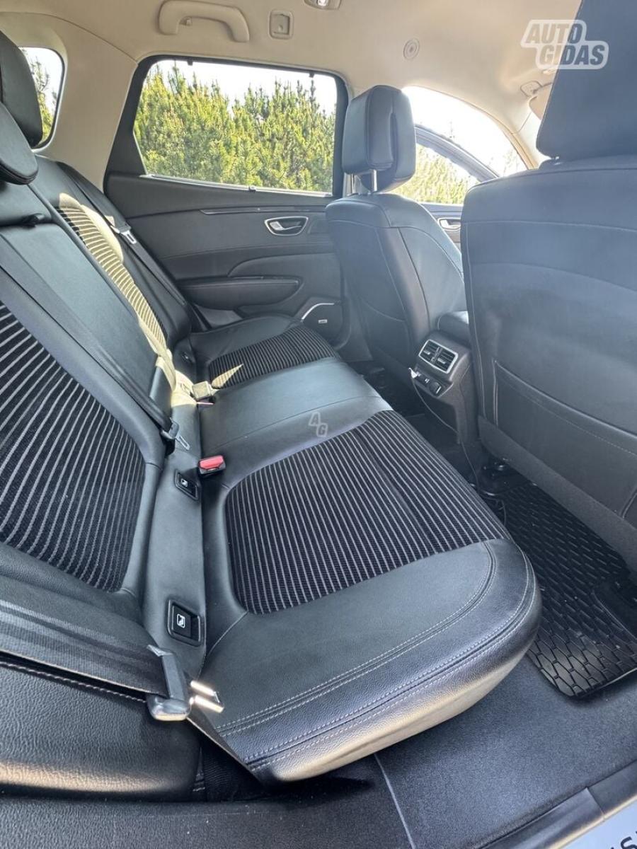 Black Renault Talisman 2017 in Siauliai, with an engine capacity of 1.60 L and mileage of 243 thousand km for 8799 €, photo 16 on AUTOMOTO.COM.LV