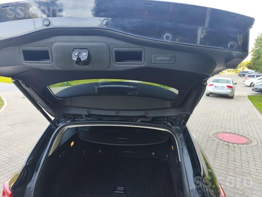 Black Renault Talisman 2017 in Riga, with an engine capacity of 1.60 L and mileage of 254 thousand km for 8490 €, photo 26 on AUTOMOTO.COM.LV
