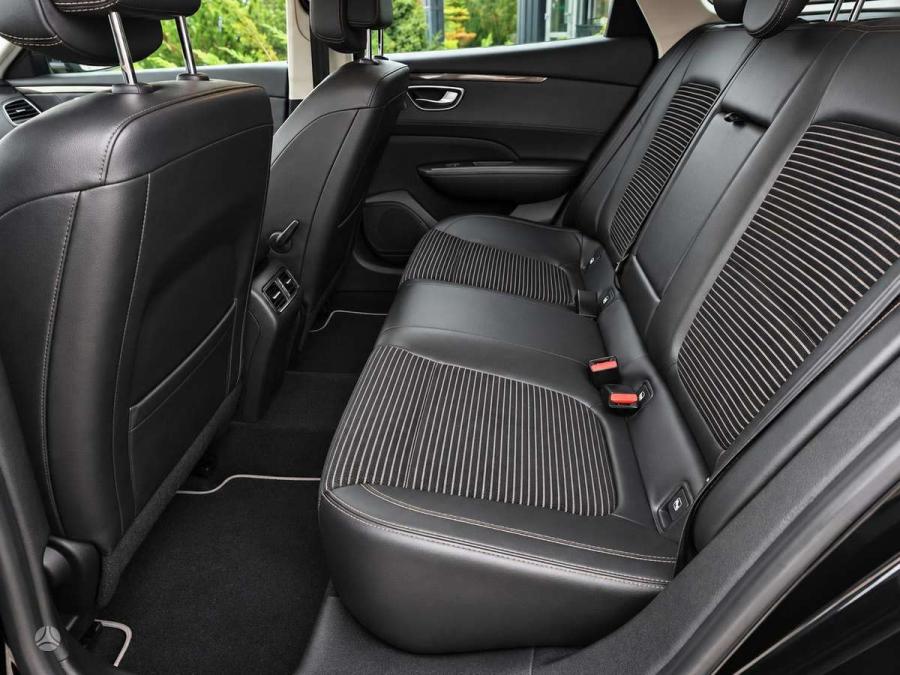 Black Renault Talisman 2018 in Pakruojis, with an engine capacity of 1.60 L and mileage of 203 thousand km for 7200 €, photo 8 on AUTOMOTO.COM.LV