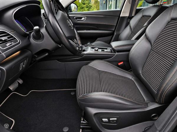 Renault Talisman 2018 in Pakruojis on AUTOMOTO.COM.LV Black Renault Talisman 2018 in Pakruojis, with an engine capacity of 1.60 L and mileage of 203 thousand km for 7200 €, photo 9 on AUTOMOTO.COM.LV
