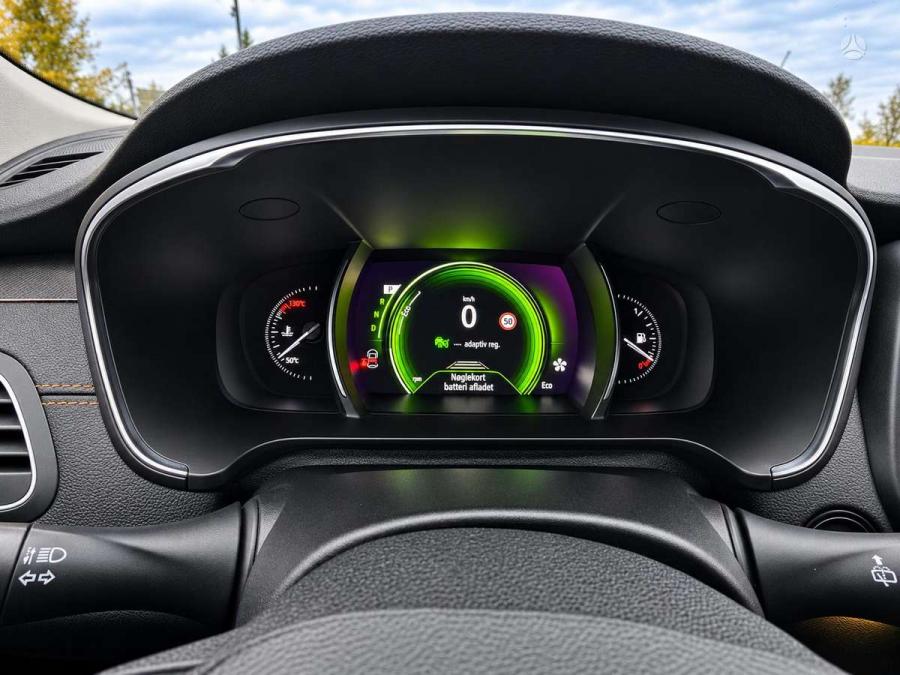 Black Renault Talisman 2018 in Pakruojis, with an engine capacity of 1.60 L and mileage of 203 thousand km for 7200 €, photo 16 on AUTOMOTO.COM.LV
