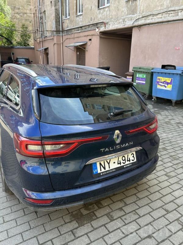 Blue Renault Talisman 2016 in Riga, with an engine capacity of 1.60 L and mileage of 207 thousand km for 4700 €, photo 2 on AUTOMOTO.COM.LV