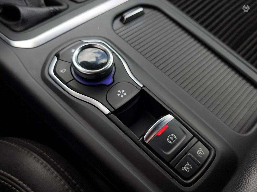 Blue Renault Talisman 2016 in Vilnius, with an engine capacity of 1.60 L and mileage of 255 thousand km for 9999 €, photo 18 on AUTOMOTO.COM.LV