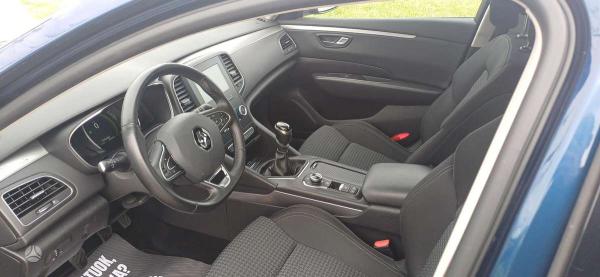 Blue Renault Talisman 2016 in Kaunas, with an engine capacity of 1.50 L and mileage of 240 thousand km for 6750 €, photo 6 on AUTOMOTO.COM.LV