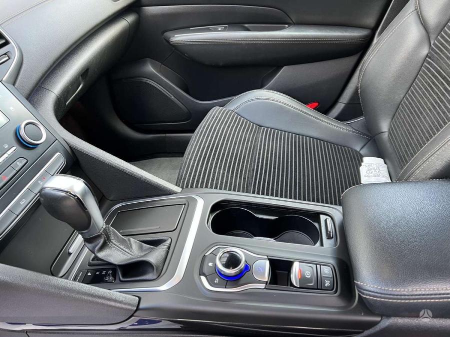 Grey Renault Talisman 2016 in Taurage, with an engine capacity of 1.60 L and mileage of 132 thousand km for 8400 €, photo 18 on AUTOMOTO.COM.LV
