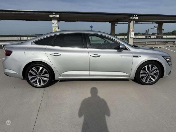 Renault Talisman 2016 in Vilnius on AUTOMOTO.COM.LV Grey Renault Talisman 2016 in Vilnius, with an engine capacity of 1.60 L and mileage of 216 thousand km for 6200 €, photo 4 on AUTOMOTO.COM.LV
