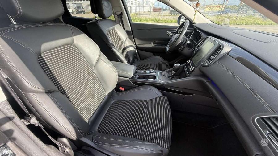 Grey Renault Talisman 2016 in Panevezys, with an engine capacity of 1.60 L and mileage of 239 thousand km for 7900 €, photo 31 on AUTOMOTO.COM.LV