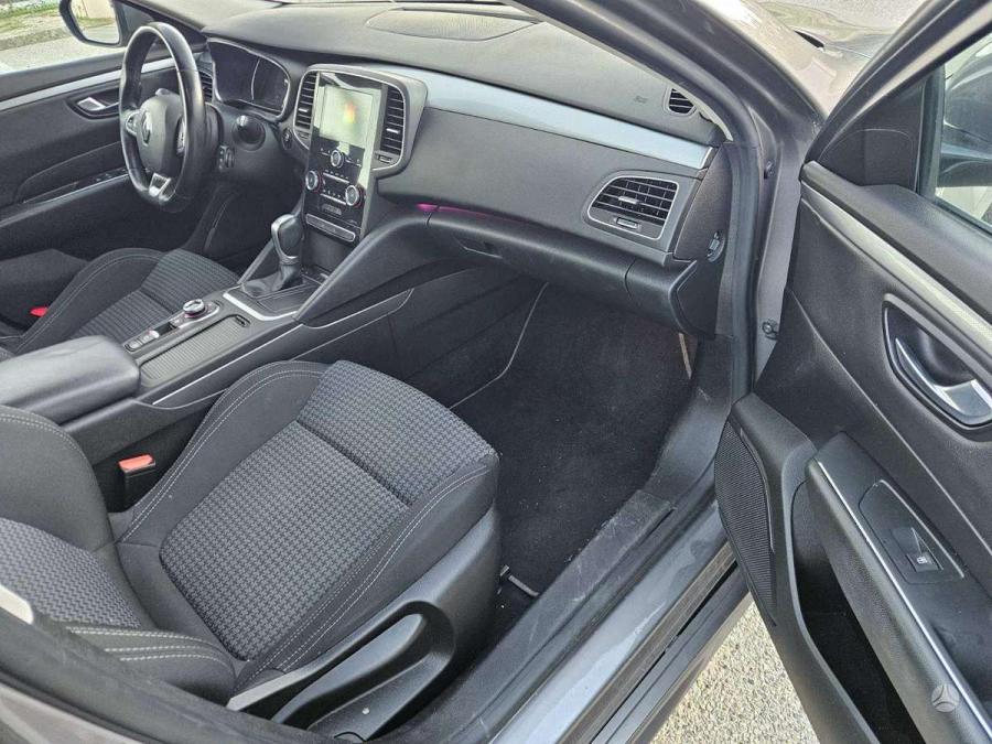 Grey Renault Talisman 2018 in Taurage, with an engine capacity of 1.46 L and mileage of 189 thousand km for 6800 €, photo 10 on AUTOMOTO.COM.LV