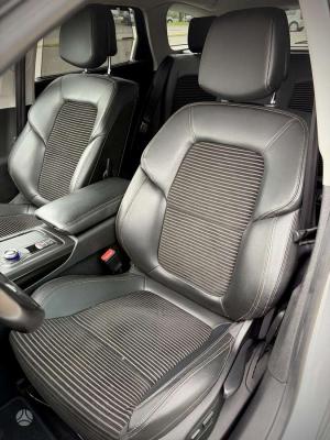 Grey Renault Talisman 2016 in Vilnius, with an engine capacity of 1.60 L and mileage of 232 thousand km for 7350 €, photo 10 on AUTOMOTO.COM.LV