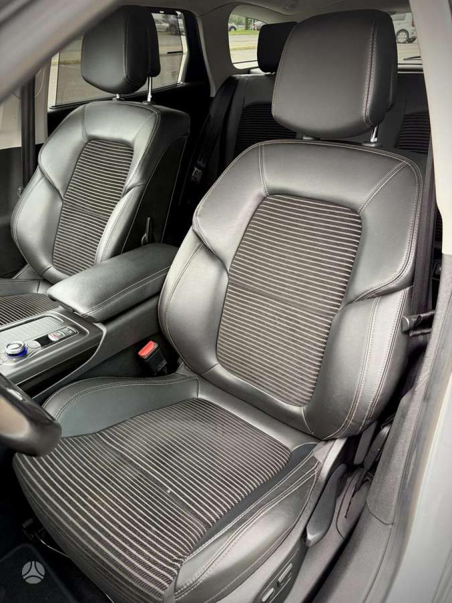 Grey Renault Talisman 2016 in Vilnius, with an engine capacity of 1.60 L and mileage of 232 thousand km for 7350 €, photo 10 on AUTOMOTO.COM.LV