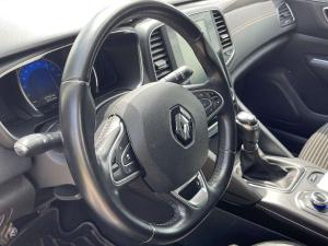 Red Renault Talisman 2017 in Taurage, with an engine capacity of 1.60 L and mileage of 227 thousand km for 6190 €, photo 11 on AUTOMOTO.COM.LV