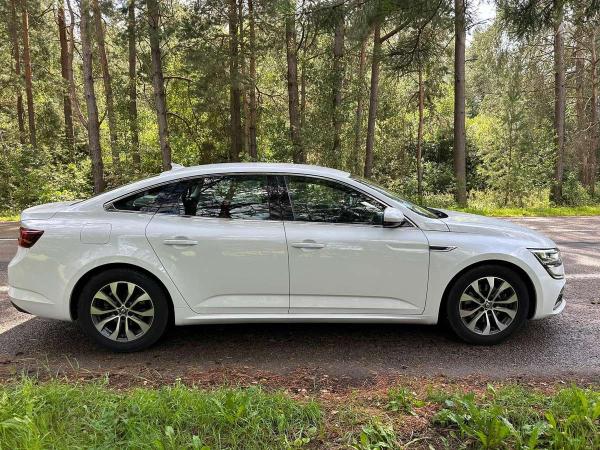 Renault Talisman 2021 in Taurage, with an engine capacity of 2.00 L and mileage of 335 thousand km for 6900 €, photo 4 on AUTOMOTO.COM.LV