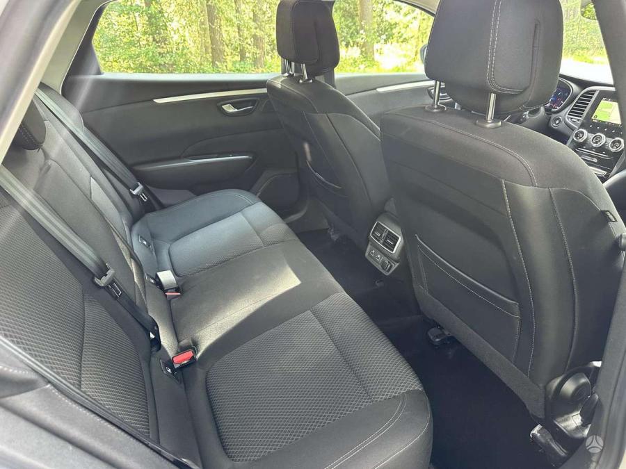 Renault Talisman 2021 in Taurage, with an engine capacity of 2.00 L and mileage of 335 thousand km for 6900 €, photo 19 on AUTOMOTO.COM.LV