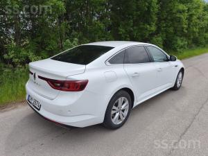 White Renault Talisman 2016 in Jelgava, with an engine capacity of 1.60 L and mileage of 260 thousand km for 7700 €, photo 9 on AUTOMOTO.COM.LV